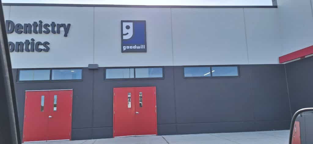 20250325_Goodwill - Exterior Signage - Fort Saskatchewan (51643) Pic2 ...