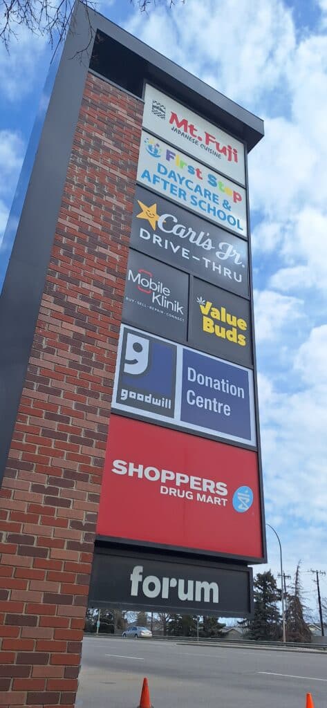 20250415_Goodwill - Exterior Signage @ Griesbach (51717) Pic4 ...